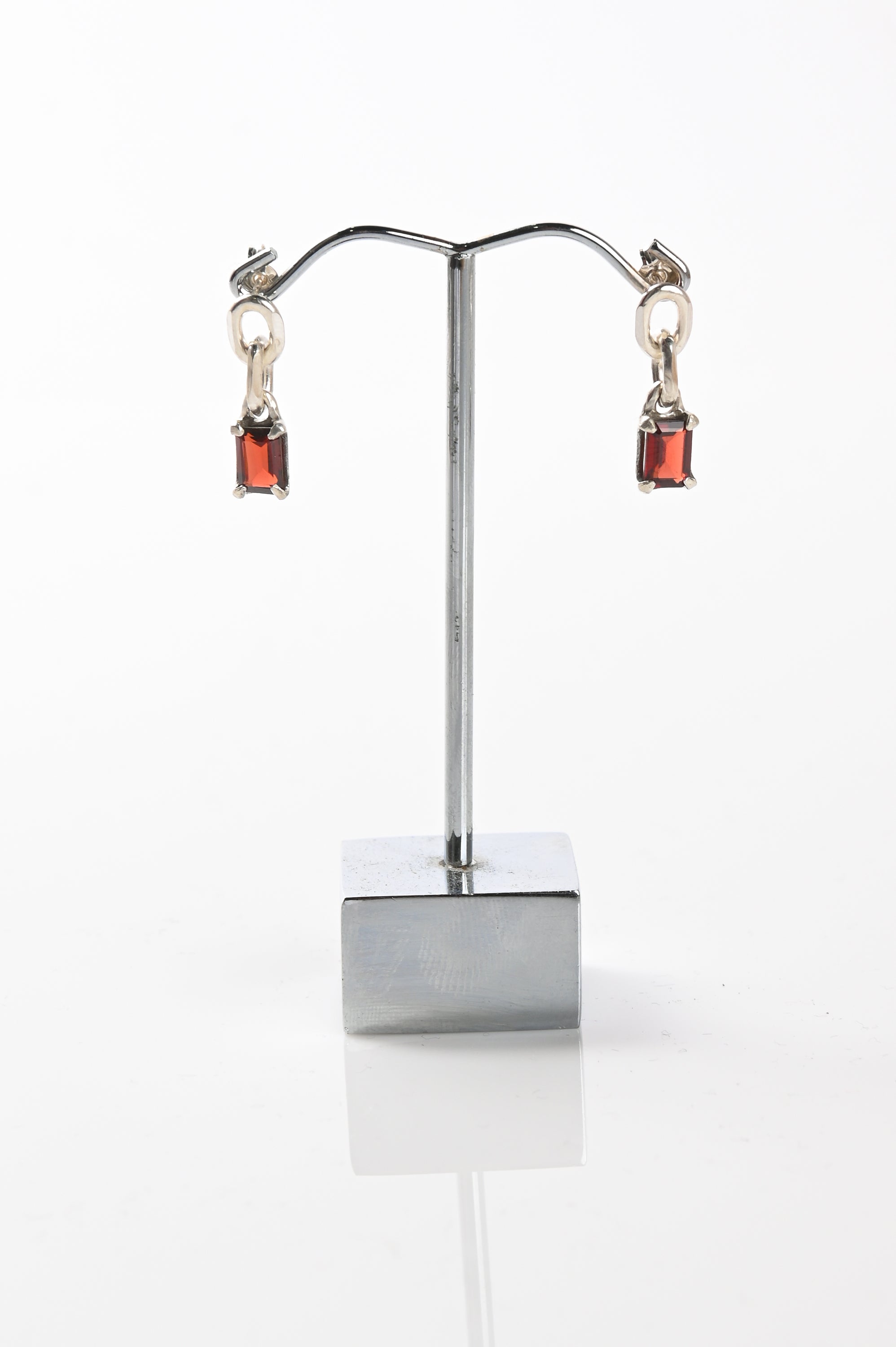 Kick In The Eye 'Natural Romeo' With Garnet