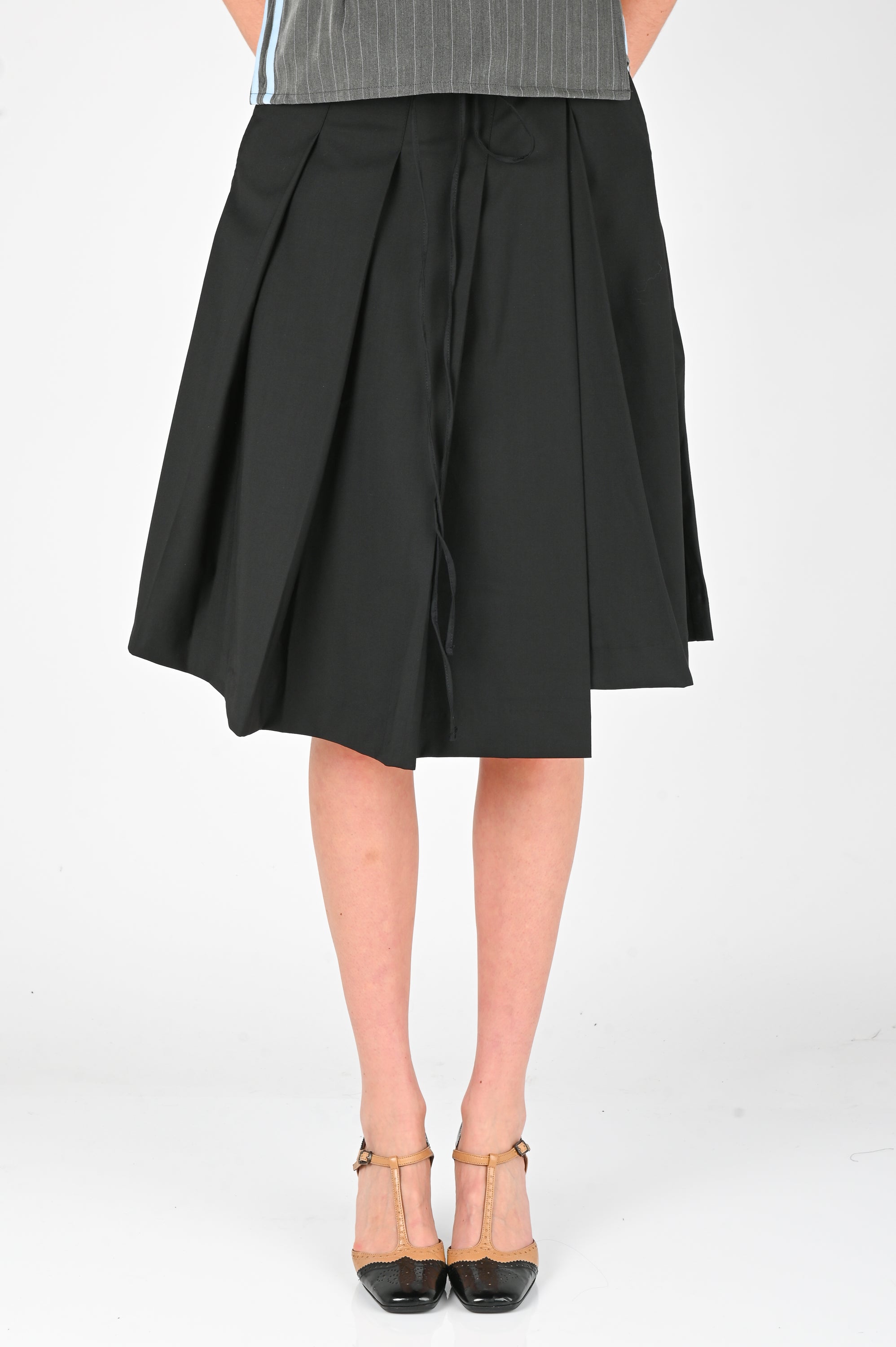 ESS·BEE Pleated Skirt in Black